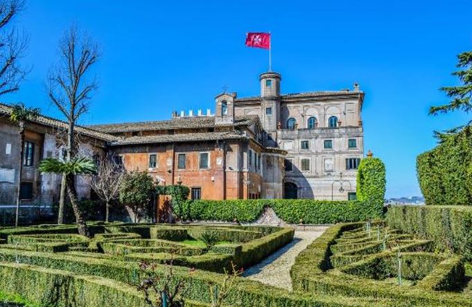 Visita guidata al Gran Priorato dei Cavalieri di Malta all’Aventino 1/ ...